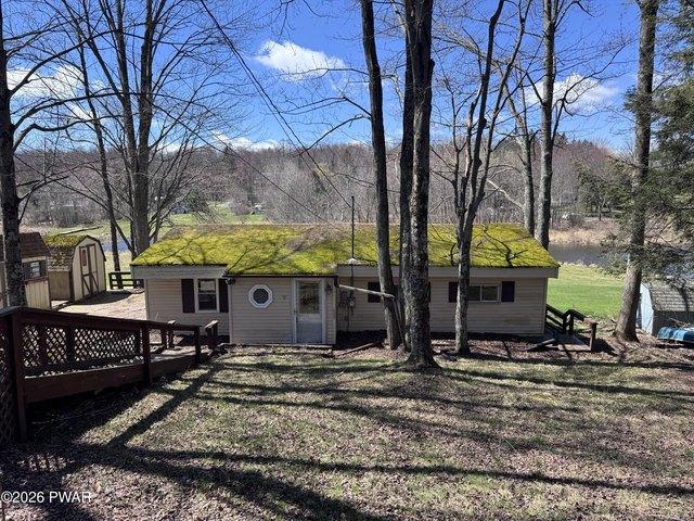 97 Lakeside Dr, Honesdale, PA 18431