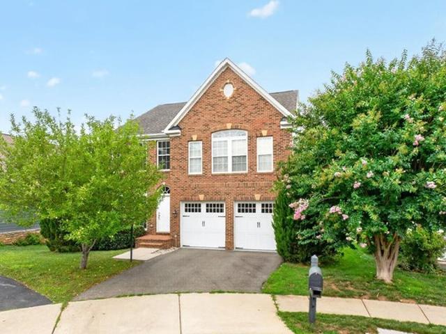 97 Lakeview Ct, Zion Crossroads, VA 22942