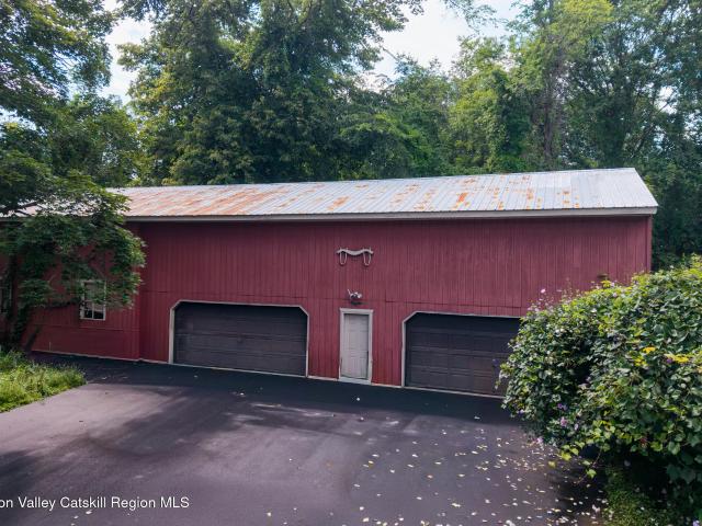 97 Leslie Road