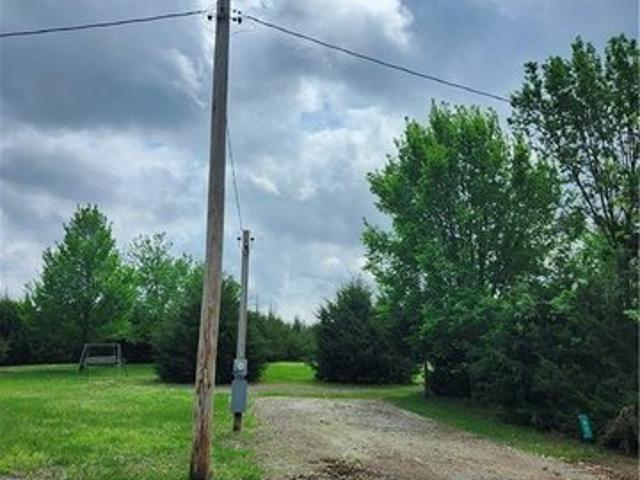 97 Linn Valley Dr, Linn Valley, KS 66040