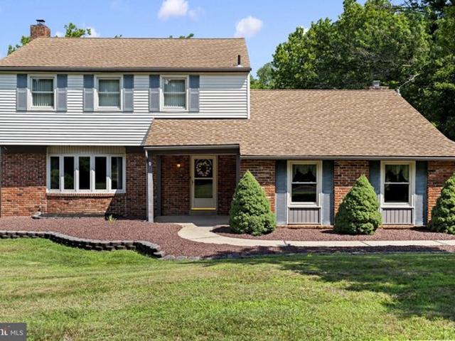 97 Lower Holland Rd, Southampton, PA 18966