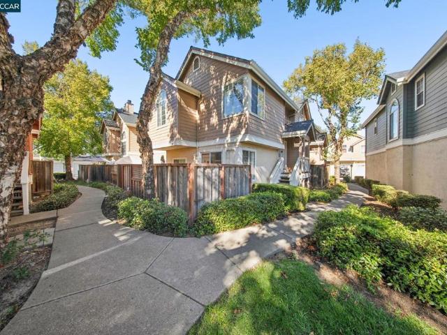 97 Manchester Dr