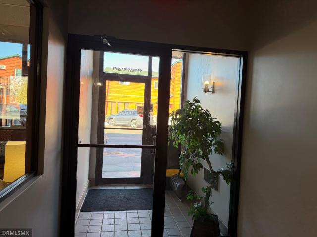 97 Main Street W
