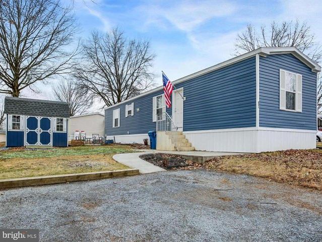 97 Mic Nan Dr, Middletown, PA 17057