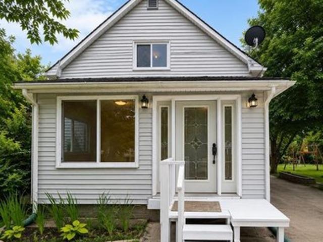 97 N Merrimac St, Pontiac, MI 48340