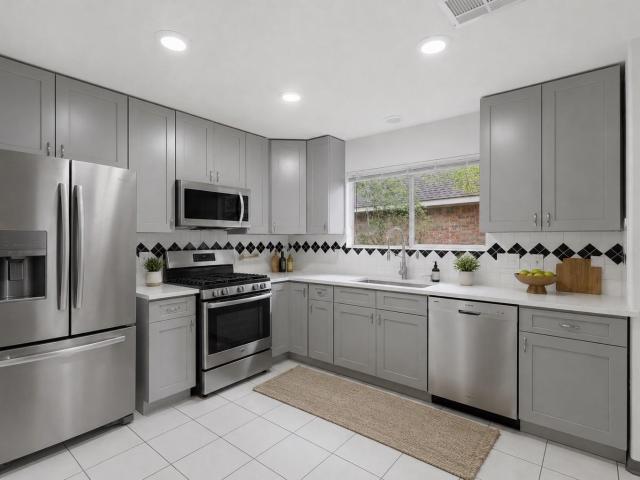 97 N Hollylaurel Circle