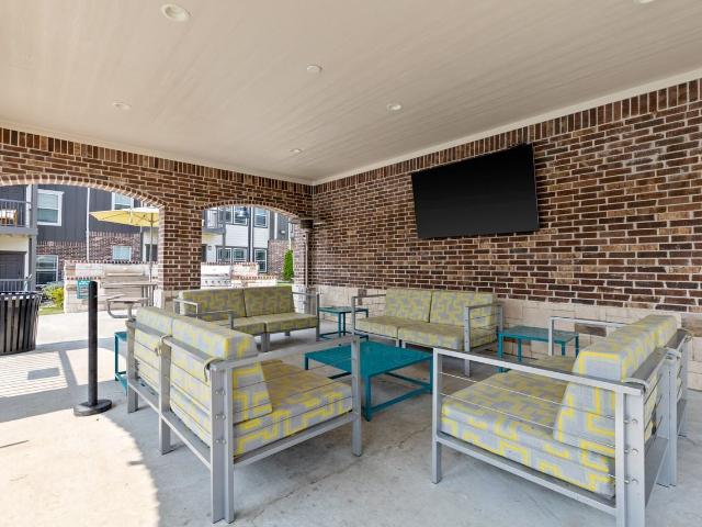 97 @ North Oak 1 Bedroom Apartment for Rent at 97 Ne 97th St, Kansas City, MO 64155 Meadowbrook Heights