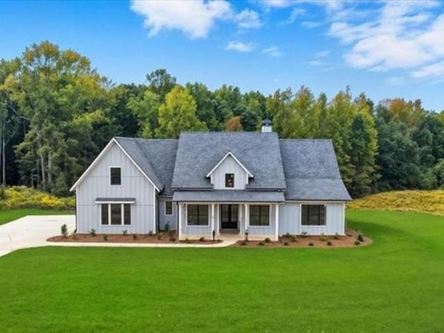 97 Old Town Rd, Monroe, GA 30656