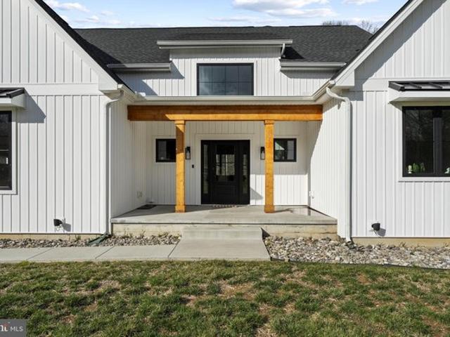 97 Otter Point Rd, Elkton, MD 21921