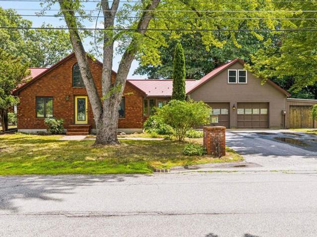 97 Penacook St, Concord, NH 03303