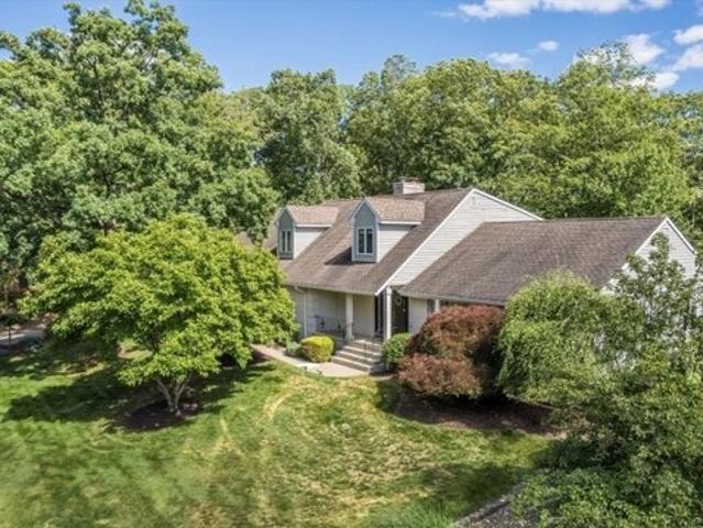 97 Poplar Dr, Hanover Twp, NJ 07927