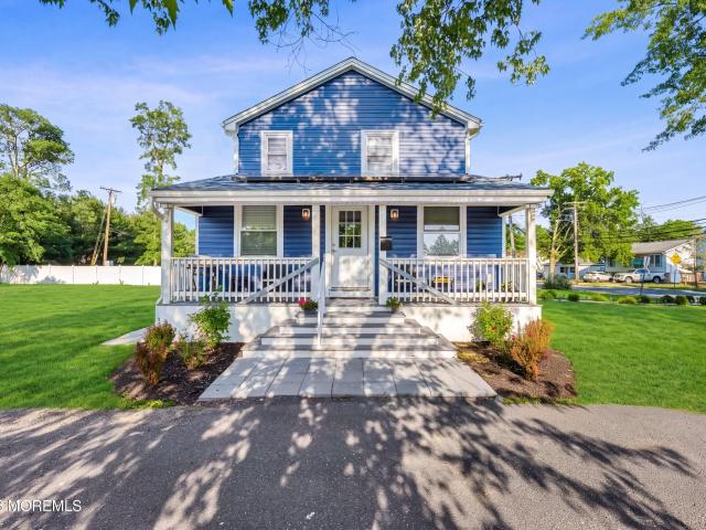 97 Richardson Avenue