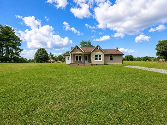 97 Robincrest Ln