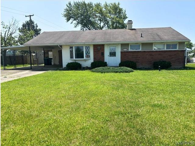 97 Schwegler Rd, Grand Island, NY 14072