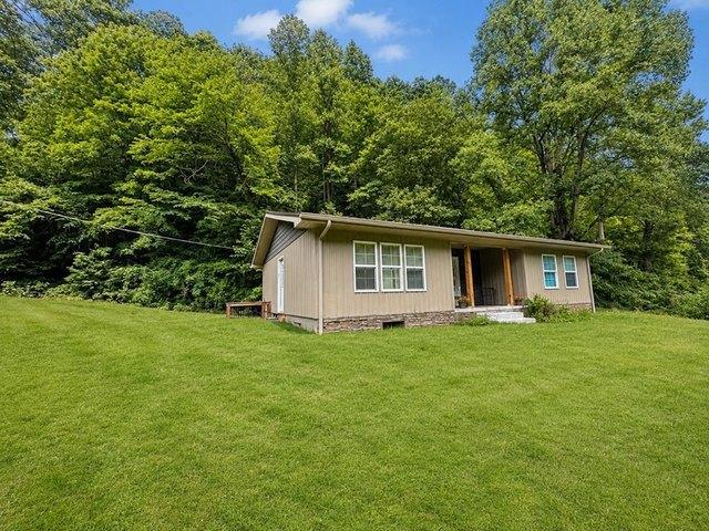 97 Sawyers Rd, Lick Creek, KY 41540
