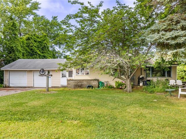 97 Seabury Blvd, Penfield, NY 14580 | MLS #R1657