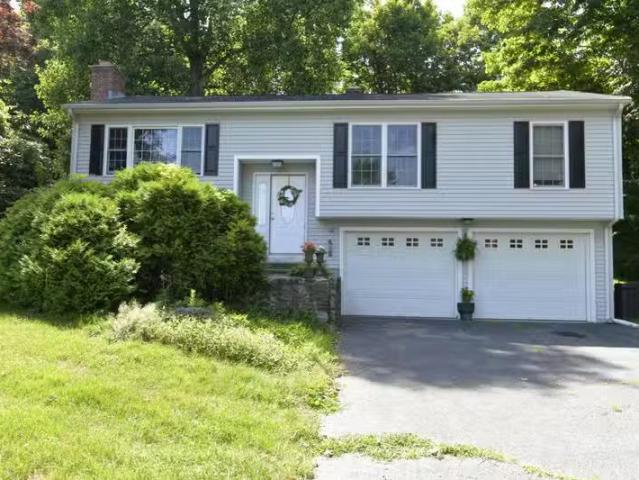 97 SKOKORAT ST, SEYMOUR, CT 06483 Single Family Residence For.