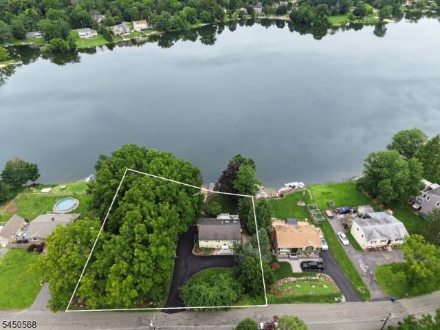97 Shore Rd