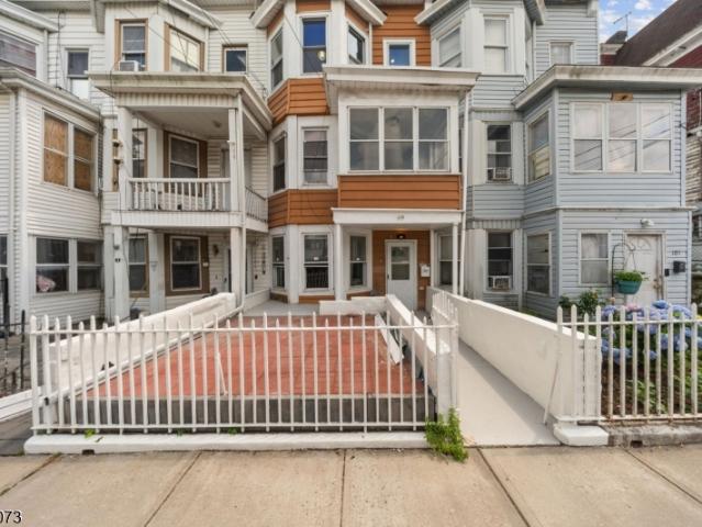 97 Sherman St