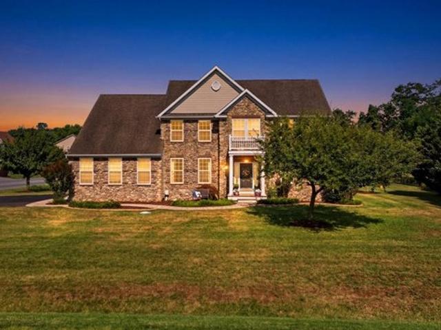 97 Soaring Eagle Way, Martinsburg, WV 25403