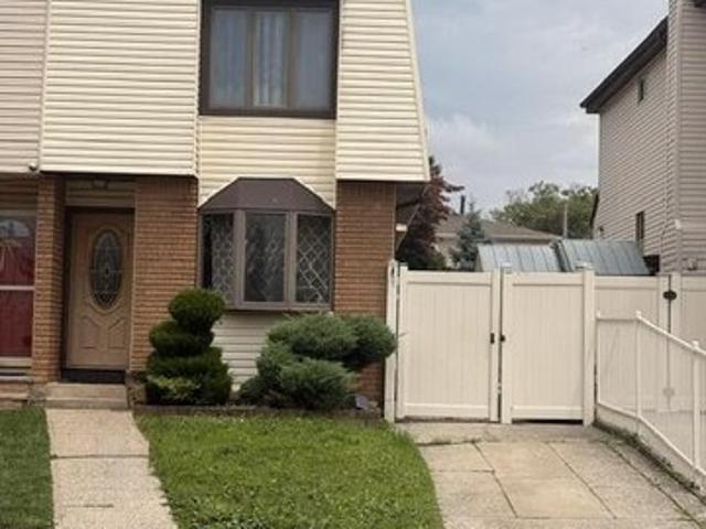97 Stieg Ave, Staten Island, NY 10308