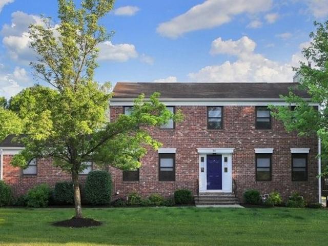 97 Sunrise Dr, Long Hill Township, NJ 07933