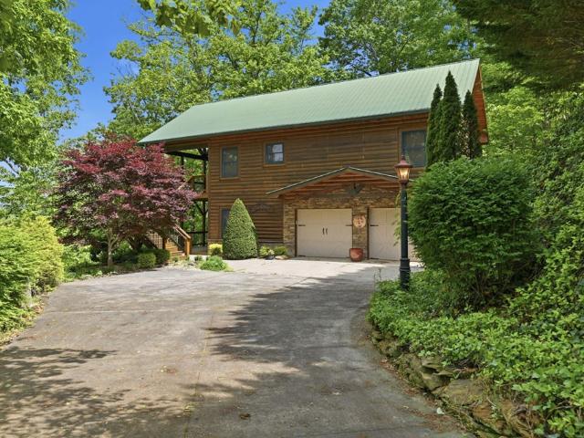 97 Sugarwood Drive
