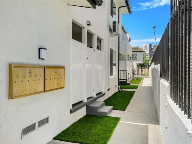 97th Street Apartments 2 Bedroom Apartment for Rent at 517 E 97th St, Inglewood, CA 90301