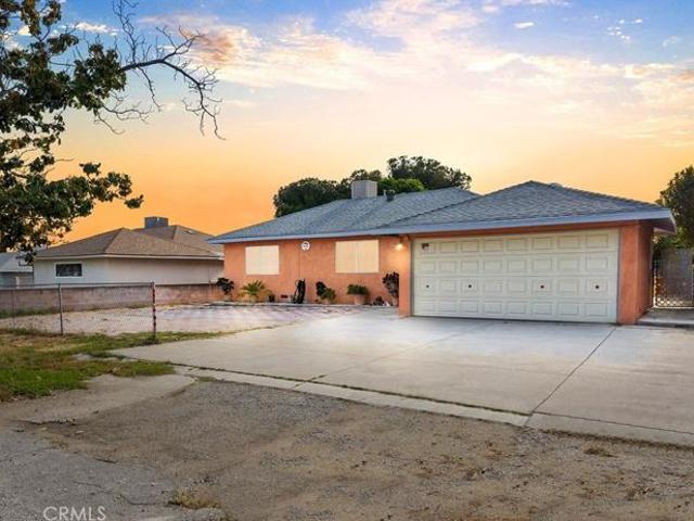 9404 Locust Ave, Fontana, CA 92335