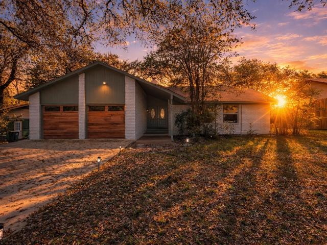 9405 Shady Oaks Dr, Austin, TX 78729 | MLS #2580 | Compass