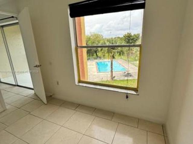 9405 W Flagler St #302D, Miami, FL 33174