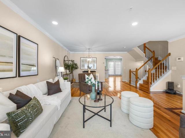 9406 Georgian Way