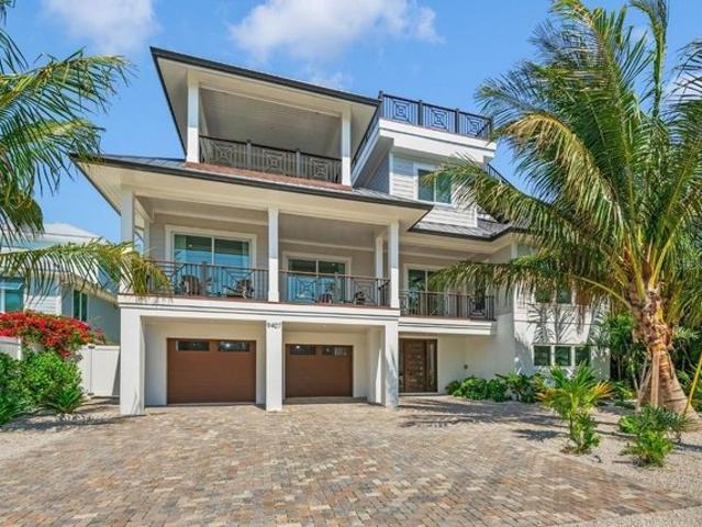 9407 Gulf Dr, Anna Maria, FL 34216