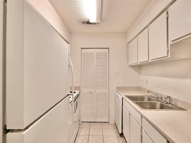 9407 Pagewood Ln, Houston, TX 77063