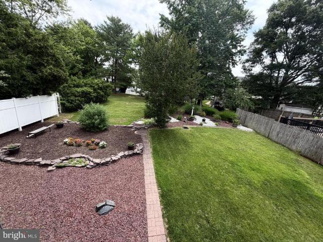 9407 Perry Hall