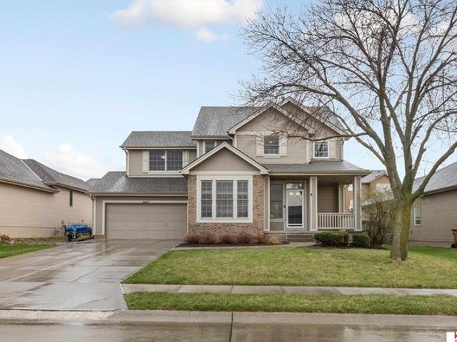 9407 S 27th St, Bellevue, NE 68147