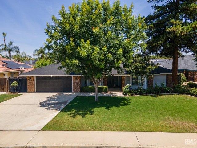 9408 Meadow Leaf Ct, Bakersfield, CA 93311