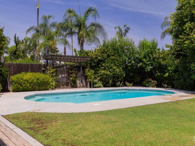 9408 Meadow Leaf Court