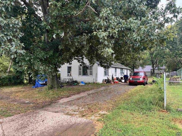 940/942 NE Poplar St, Topeka, KS 66616
