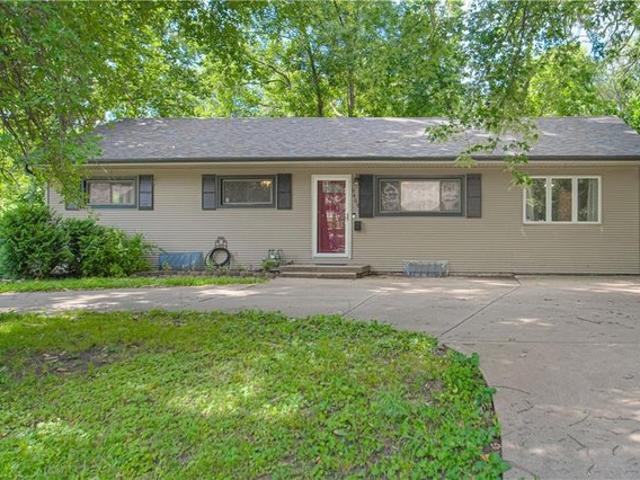 9409 E 69th St, Raytown, MO 64133