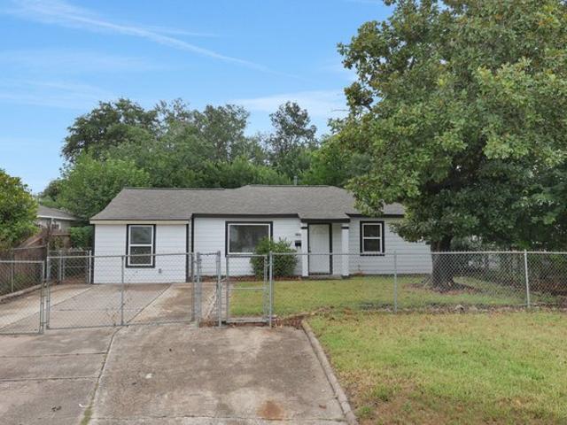 9409 Fairland Dr, Houston, TX 77051