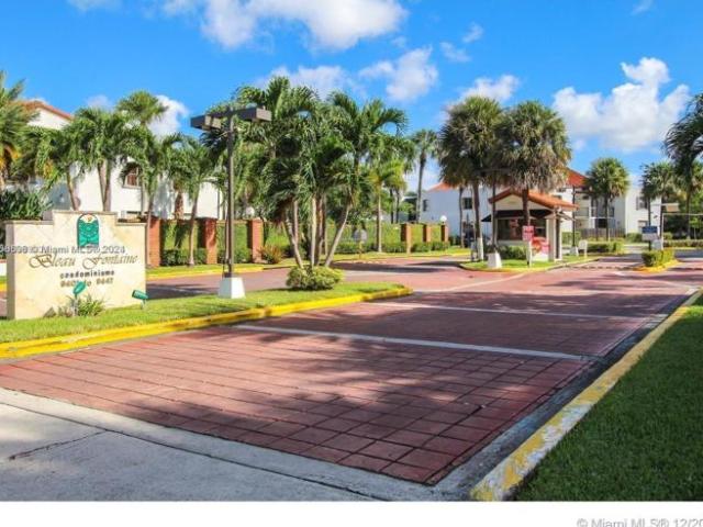 9409 Fontainebleau Blvd #203, Miami, FL 33172