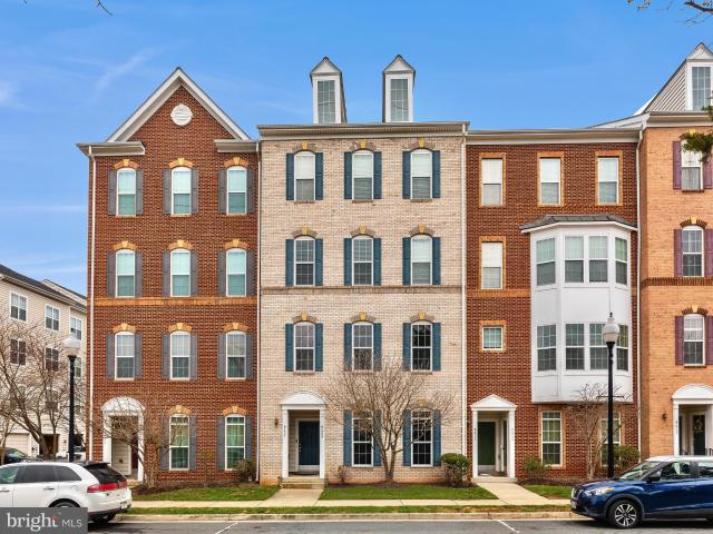 9409 Stonewall Rd, Manassas, VA 20110 | MLS #VAMN2010 | Compass