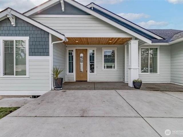 9409 9th Avenue Ct E, Tacoma, WA 98445