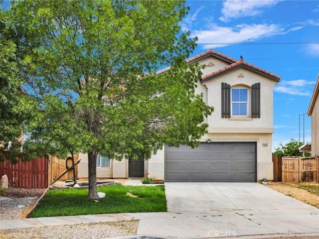9400 Azurite Ave, Hesperia, CA 92344