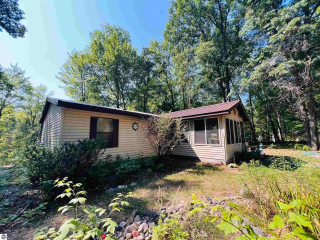 9401 House Trail