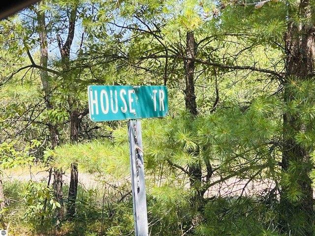 9401 House Trl, Marion, MI 49665