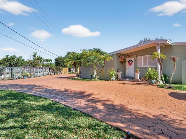 9401 SW 97th Ave, Miami, FL 33176 | Compass