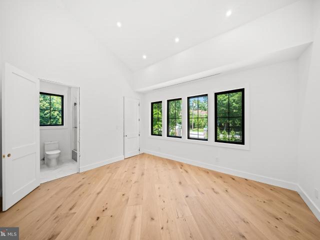 9402 Meadowbrook Ave, Philadelphia, PA 19118 | MLS #PAPH2638