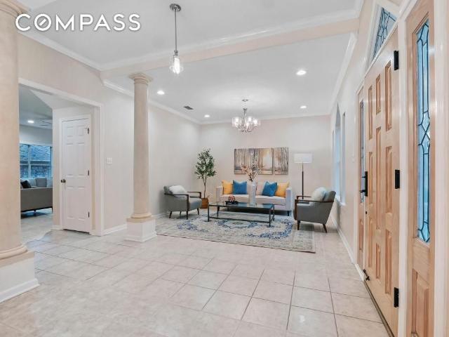 9402 Bluegrass Dr, Austin, TX